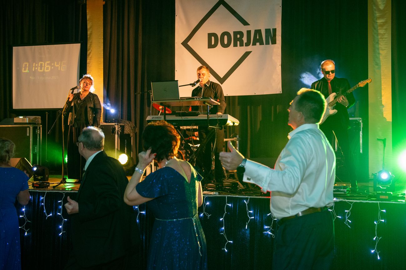 Sylwester 2022/2023 – przeżyjmy to jeszcze raz… – DorJan Kawiarnia ...